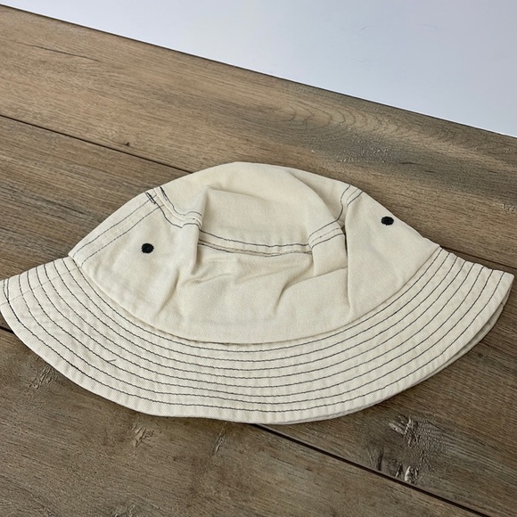 Urban Outfitters | Accessories | New Mens Urban Outfitters Cream ...